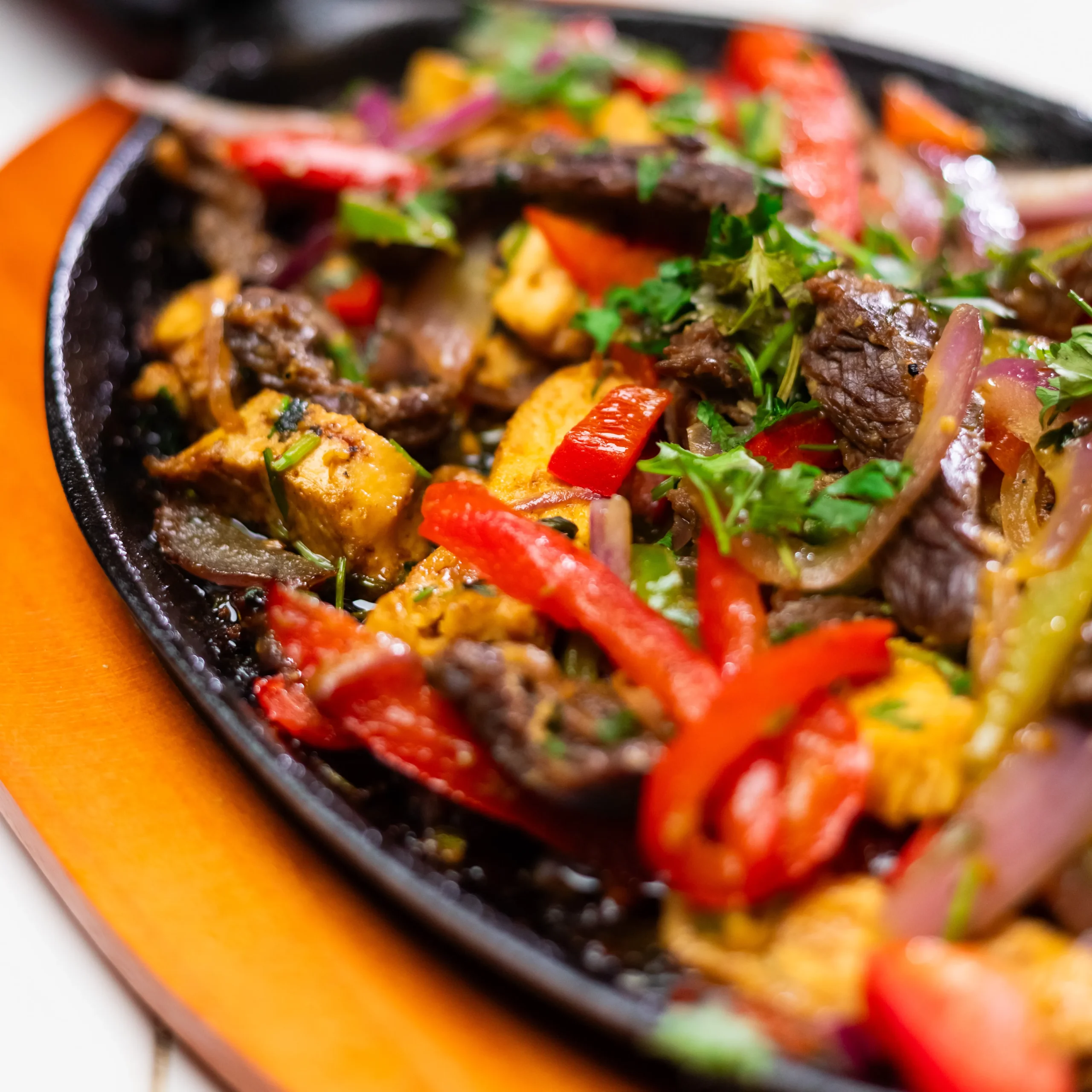 Brasas Bar & Grill | Visítanos y vive la experiencia